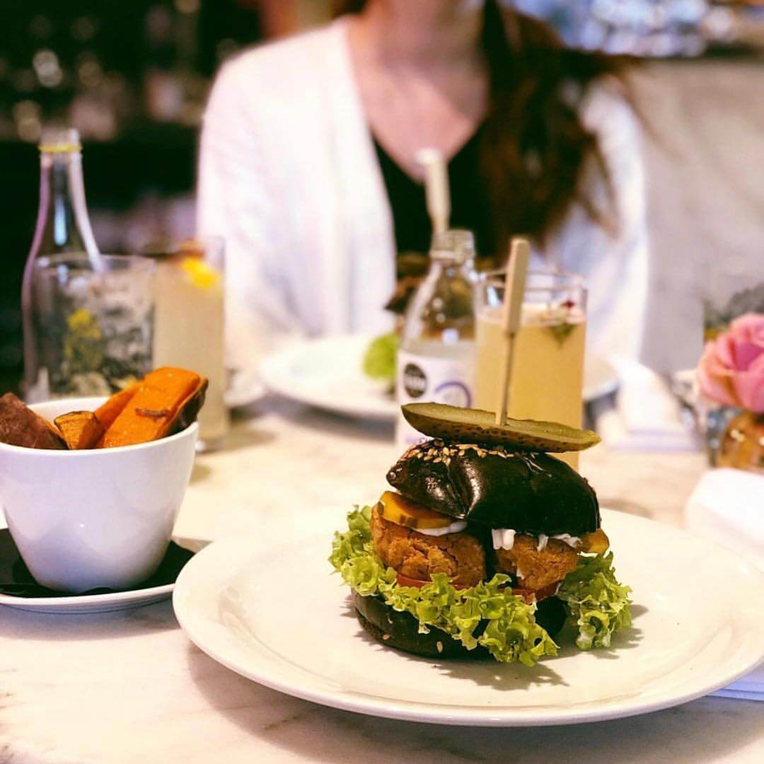Vegan Menus Could Help the Restaurant Industry Earn £9 Billion | LIVEKINDLY