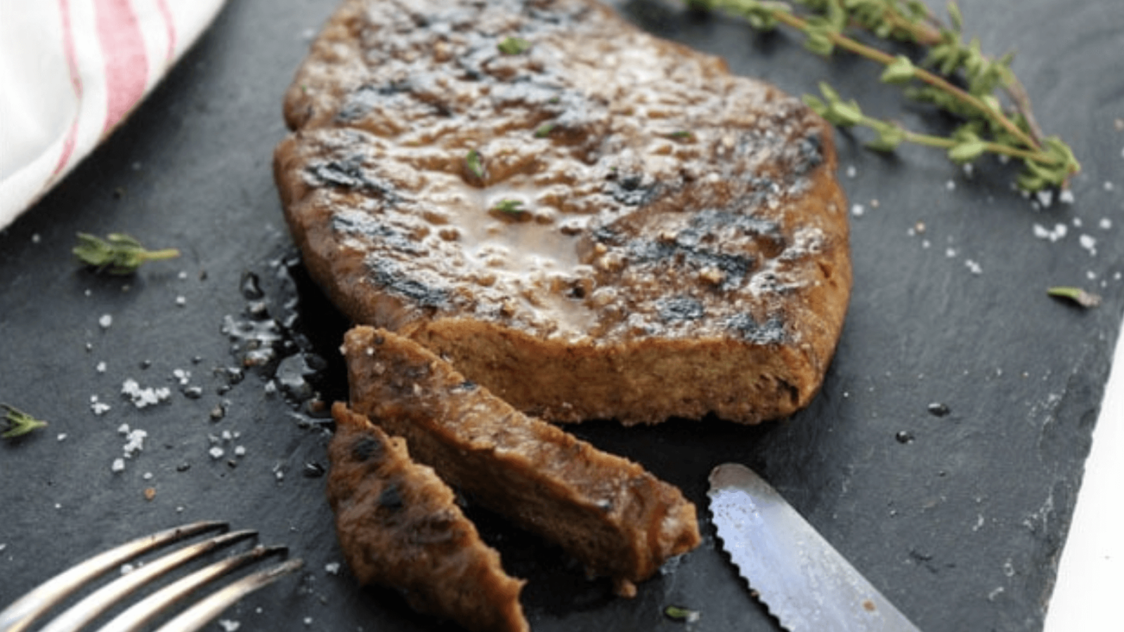 The Complete Guide to Vegan Steak (Updated February 7 2020) | LIVEKINDLY