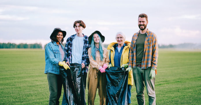 9 Ways to Practice Community Kindness on World Kindness Day