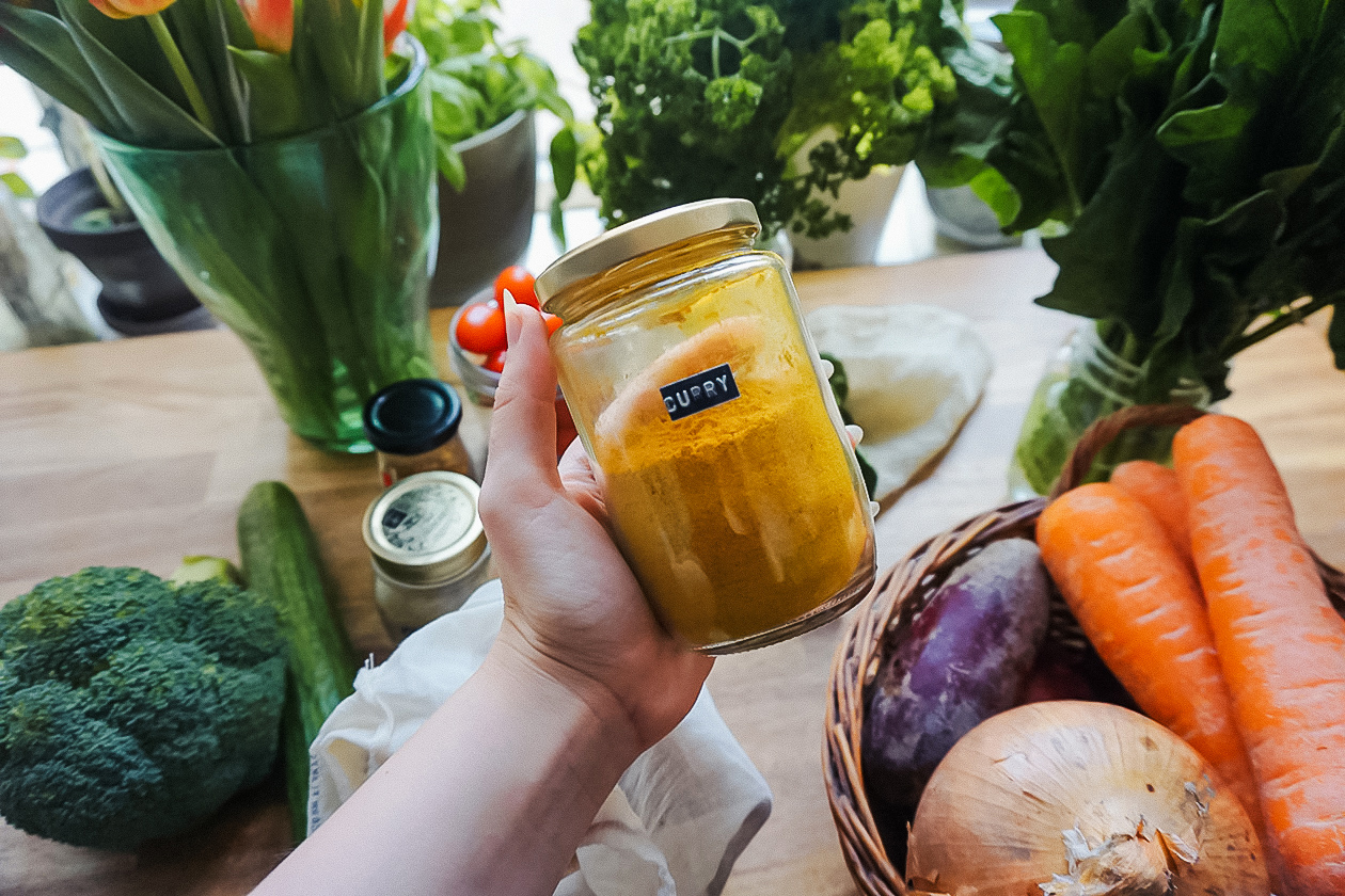 10 Zero Waste Kitchen and Pantry Essentials